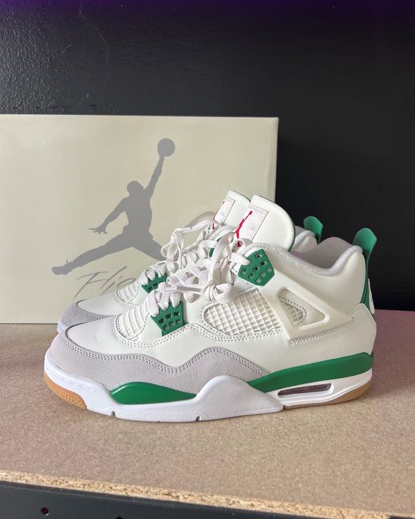 Jordan 4 SB Pine Green 44 (Neu und originalverpackt) in Vernier für CHF ...