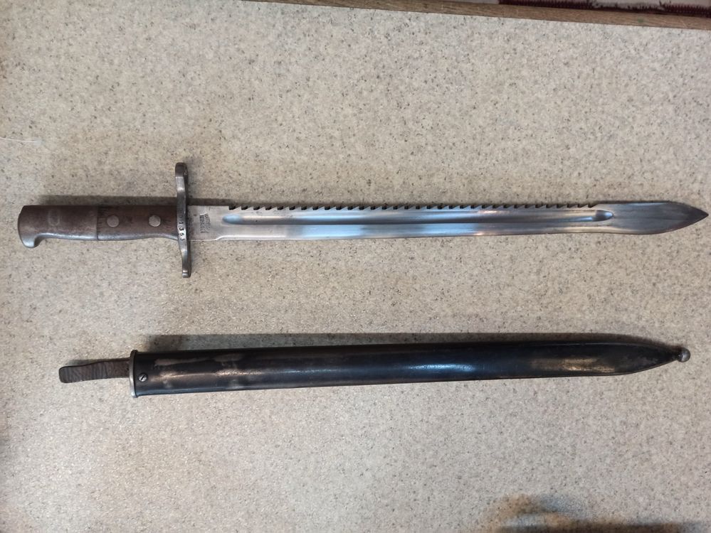 Faschinenmesser Bajonett Säge (Gebraucht) in Zofingen für CHF 99 – mit Lieferung auf Ricardo kaufen