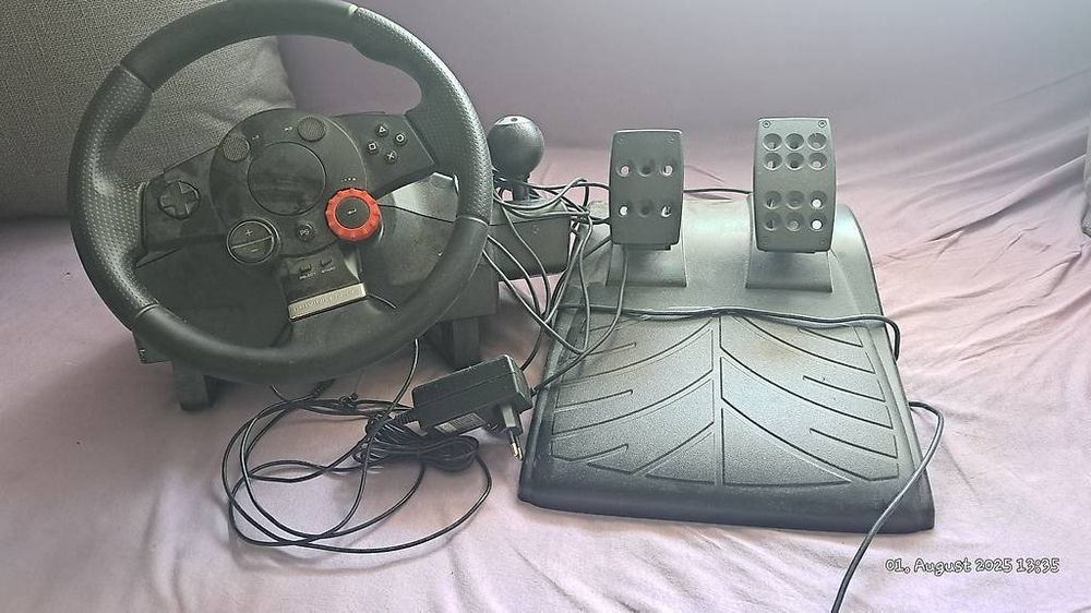 Logitech G27 Racing Wheel - Top Zustand, günstig! (Gebraucht) in ...