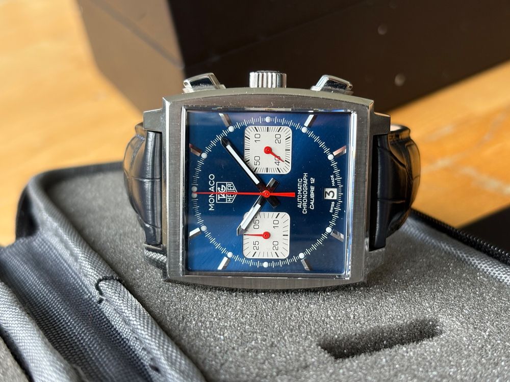 Tag Heuer Monaco Steve McQueen Ref. CAW 2111 (Gebraucht) in Birsfelden ...