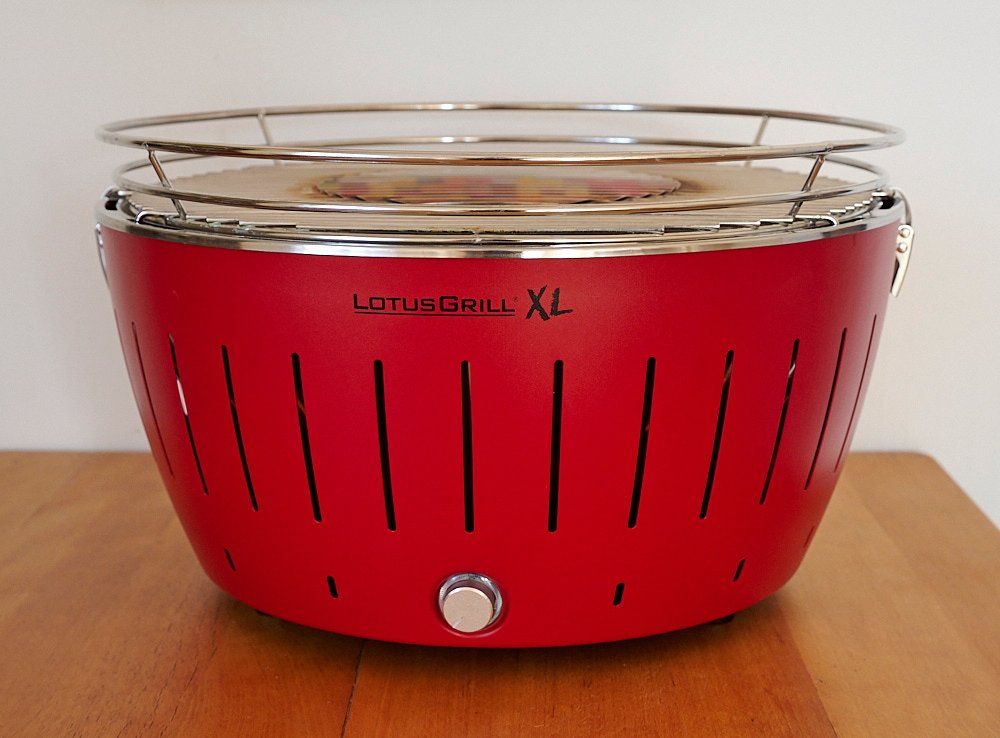 Lotus Grill XL - Rot ***Neuer Preis*** (Gebraucht) in Zetzwil für CHF ...