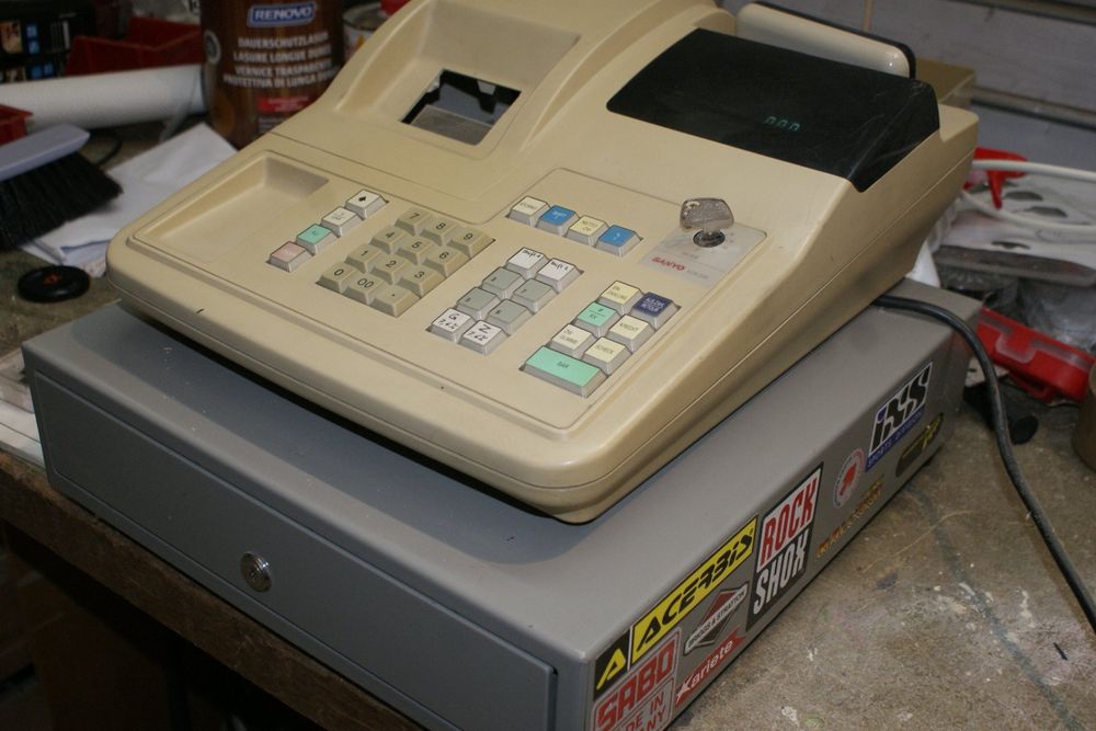 Kasse Sanyo ECR 235 mit Anleitung und Schlüssel (Gebraucht) in Buchs AG ...