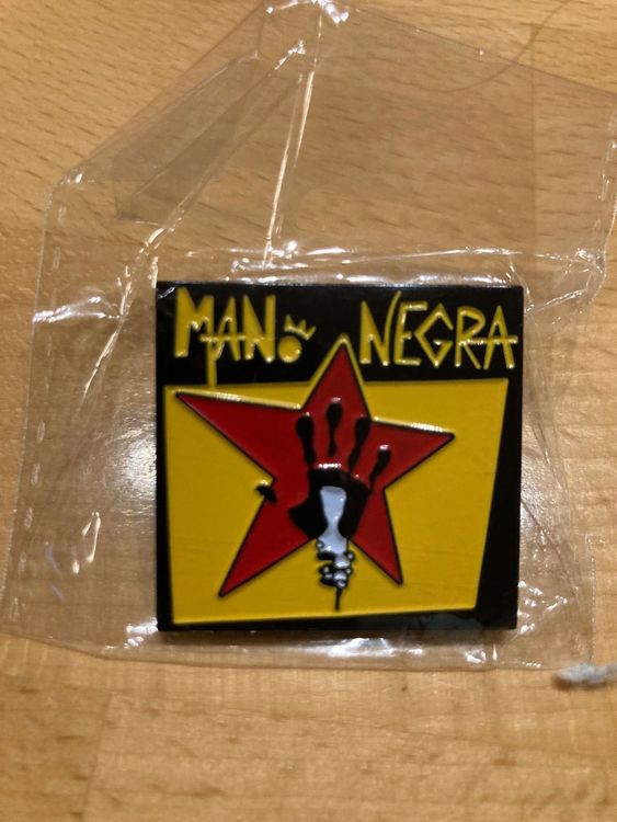 Mano Negra Pin Anstecker Punk Metal Rock Band (Neu (gemäss Beschreibung ...