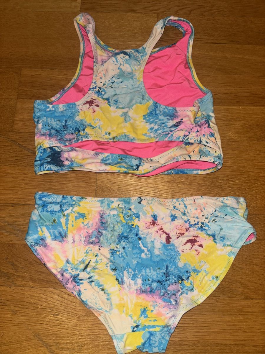 Bikini NEXT gr 11 Jahre / 146/152 (Gebraucht) in Zürich für CHF 6 – mit ...