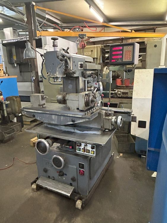 Fräsmaschine Aciera F5 (Defekt) in Muhen für CHF 1870 – nur Abholung auf Ricardo kaufen