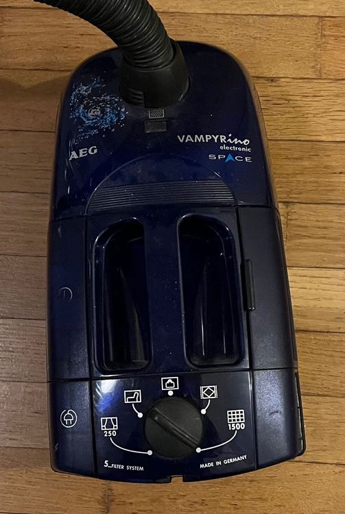AEG Staubsauger Vampyrino Electronic Space (Gebraucht) in Zürich für ...