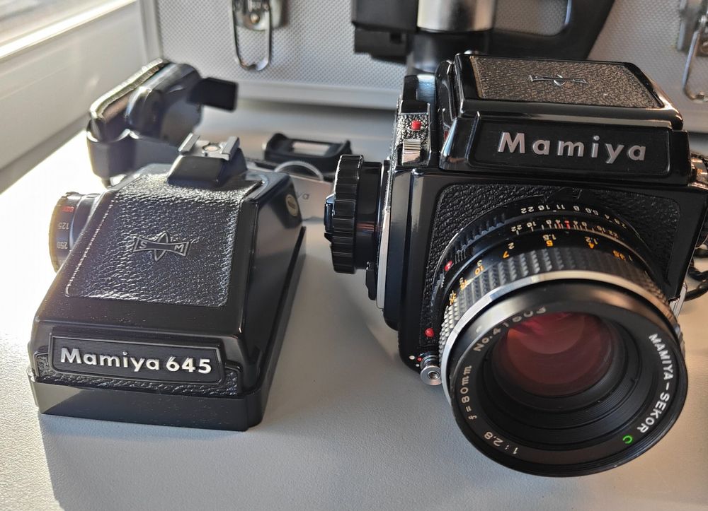Mamiya M645 Kamera mit Zubehör (Gebraucht) in Basel für CHF 665 – mit ...