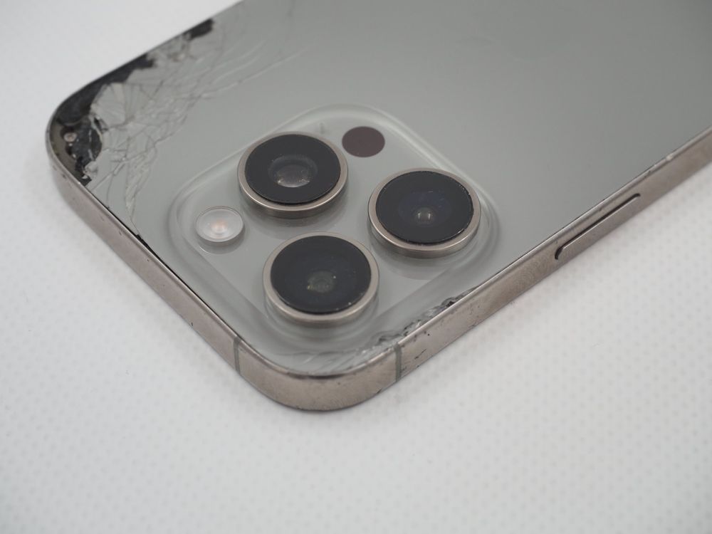 APPLE iPhone 16 Pro iCloud gesperrt (25123096PL) (Defekt) in Zürich für ...