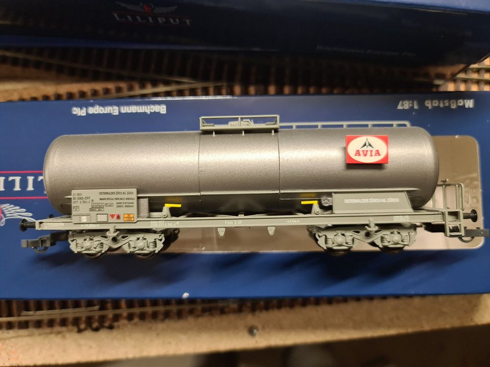 10 Liliput Kesselwagen 4-achsig der SBB Epoche IV (Gebraucht) in St. Margarethen TG für CHF 110 ...