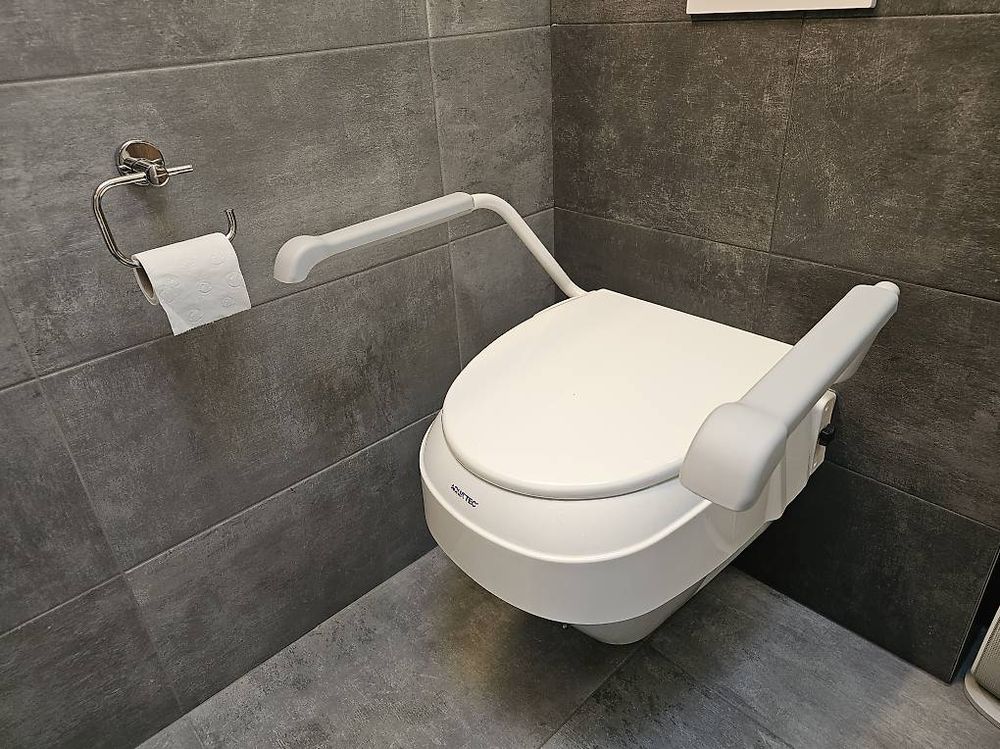 Réhausseur de WC (matériel médical) (D'occasion) à Carouge GE pour CHF ...