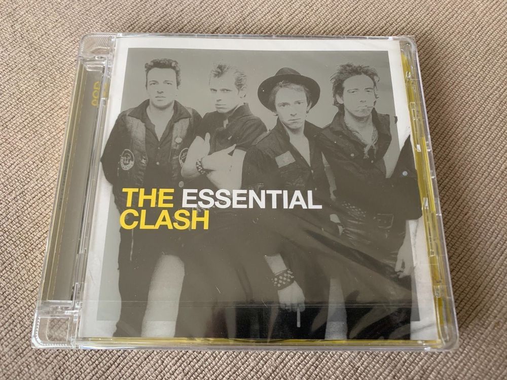 The Clash - Essential (2 CDs) (NEU) (Neu und originalverpackt) in Aarau ...