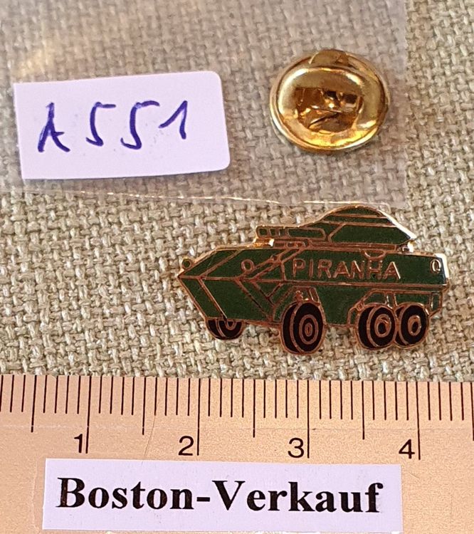 A551 - Pin Militär Panzer Piranha (Gebraucht) in Reinach BL für CHF 1.5 – mit Lieferung auf ...