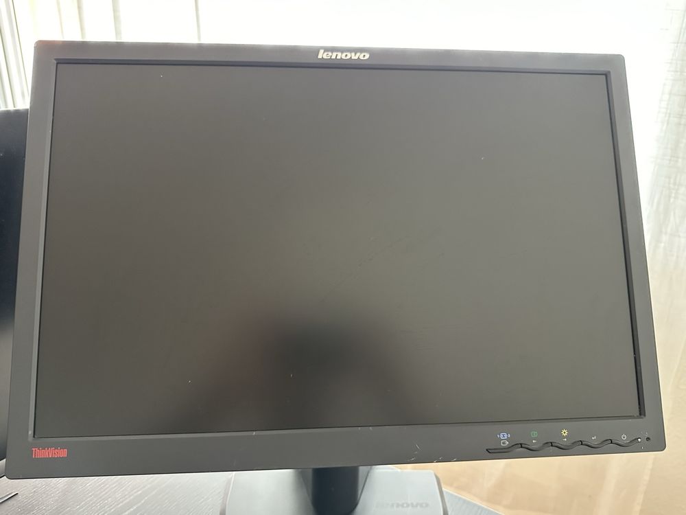Lenovo Monitor (Gebraucht) in Riehen für CHF 1 – nur Abholung auf ...