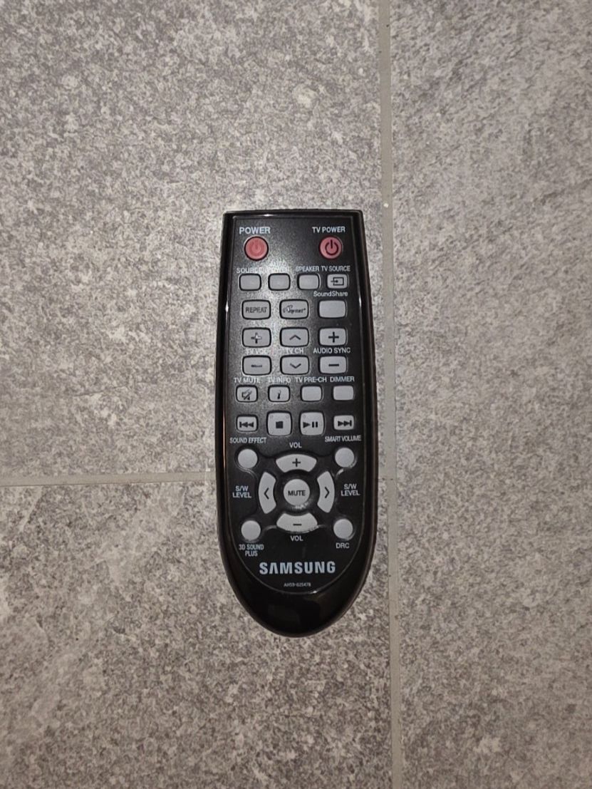 Samsung HW‑F450 Soundbar mit kabellosem Subwoofer (Gebraucht) in ...