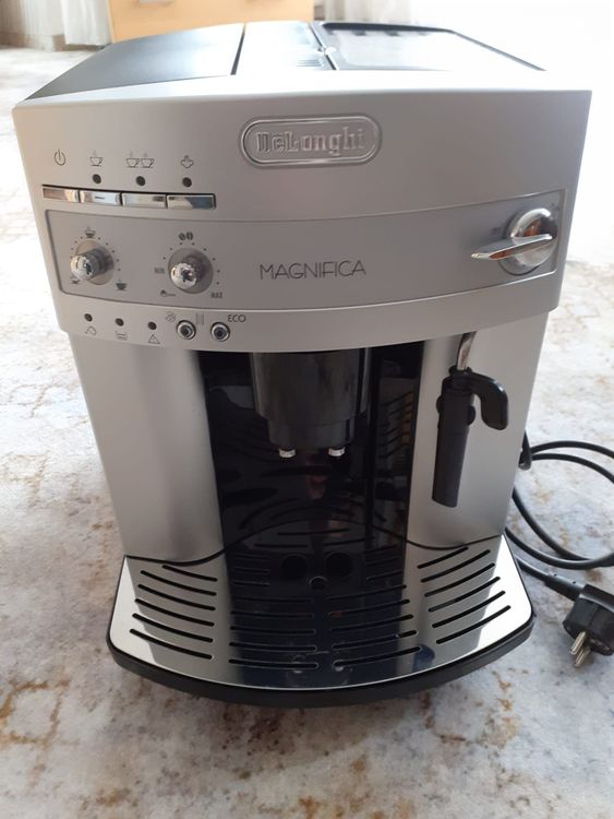 DeLonghi ESAM 3200 S Magnifica (Neu (gemäss Beschreibung)) in ...