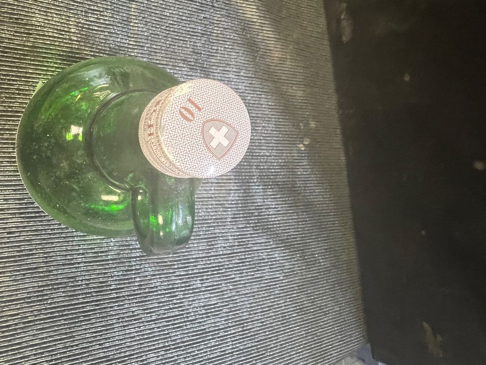 KIRSCH BERGHOF ANCIENNE BOUTEILLE ENTAMÉE (Gebraucht) in Genève für CHF 1 – mit Lieferung auf ...