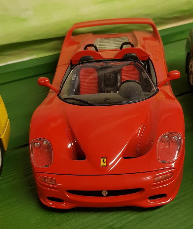 FERRARI-SET mit 6 Modellen. 4 Stück in recht gutem Zustand | Kaufen auf ...
