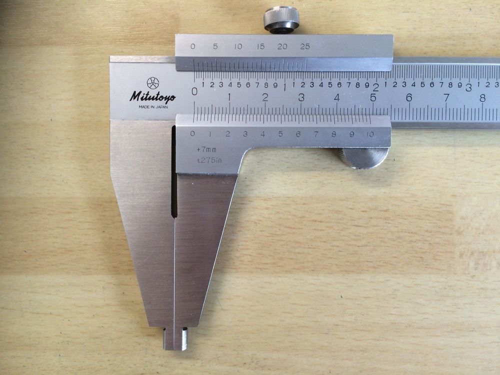 Schieblehre Mitutoyo 200mm (Gebraucht) in Wattwil für CHF 25 – mit ...