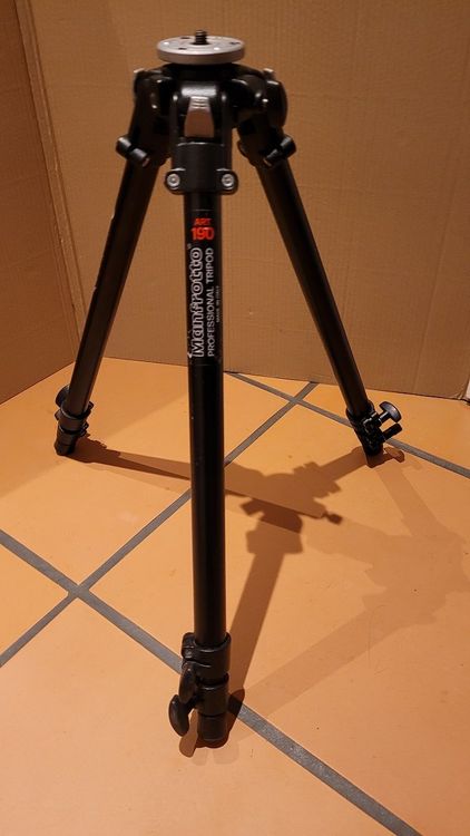 Kamerastativ Manfrotto 190b Alu (Gebraucht) in Rheinau für CHF 41 – mit Lieferung auf Ricardo kaufen
