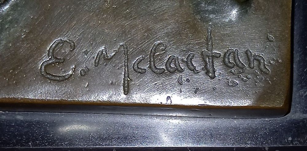 Skulptur aus Bronze, Diana mit Reh von E.McCartan mit Siegel (Gebraucht) in Bauma für CHF 195 ...