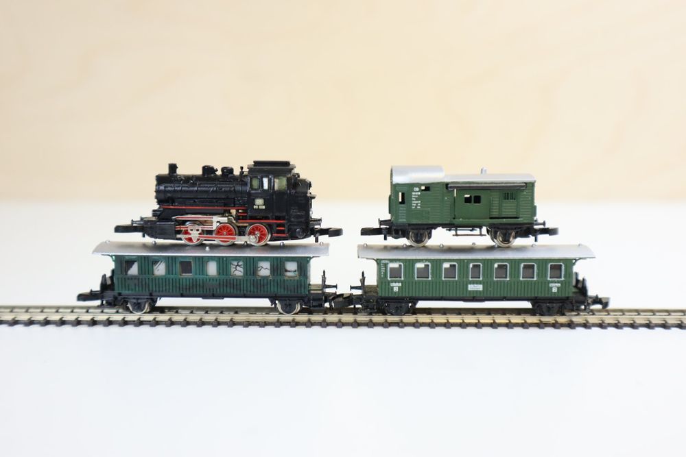 Märklin mini club Dampflok + Personenwagen Set - Spur Z | Kaufen auf ...