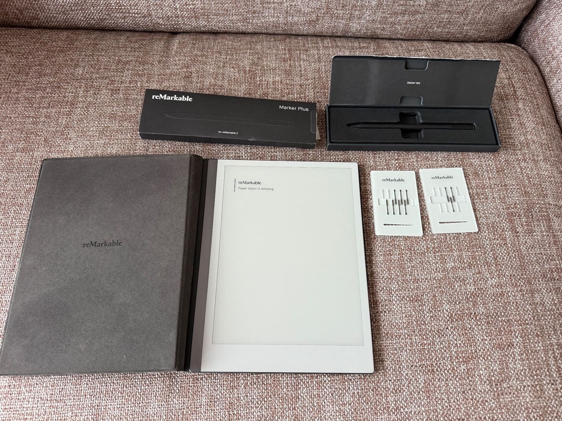 reMarkable 2 Tablet – Marker Plus, Keyboard- und Book-Folio (Gebraucht ...