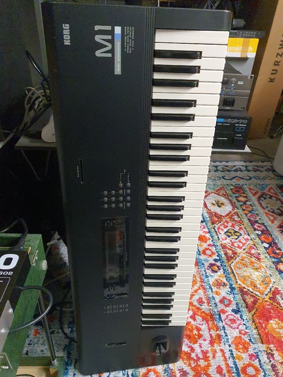 Korg M1 Workstation Synthesizer Keyboard Top Zustand | Kaufen auf Ricardo