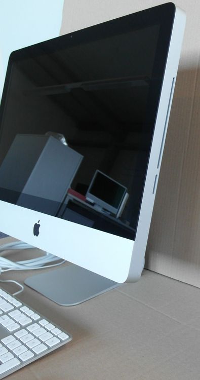 APPLE iMac 21.5" 2010 mit Tastatur und Maus | Kaufen auf Ricardo