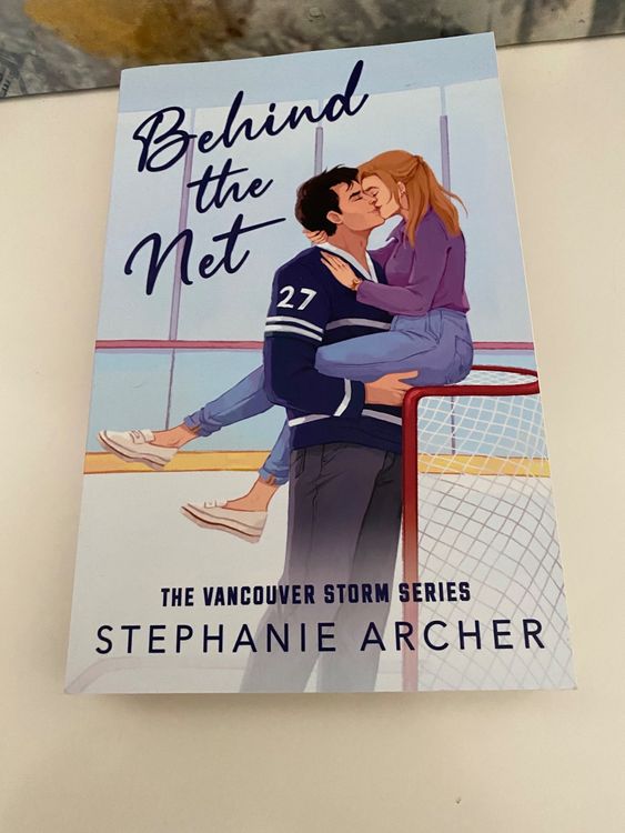 Behind the net by Stephanie Archer, English, new (Neu (gemäss ...