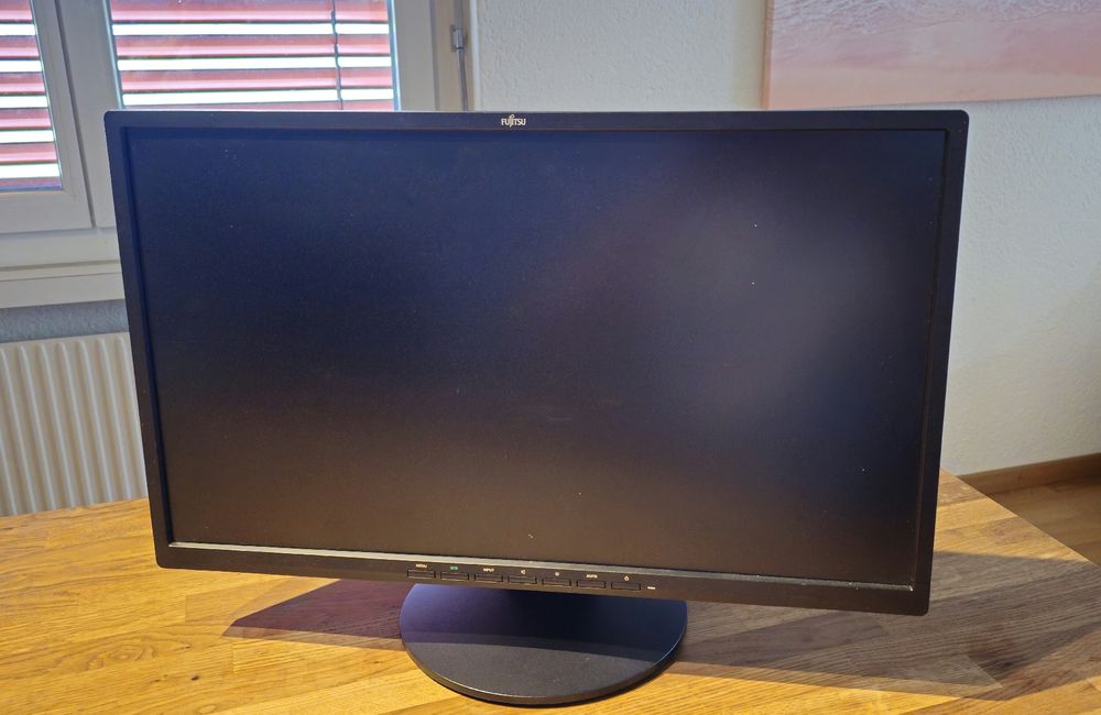 Monitor Büro (Gebraucht) in für CHF 1 – nur Abholung auf Ricardo kaufen