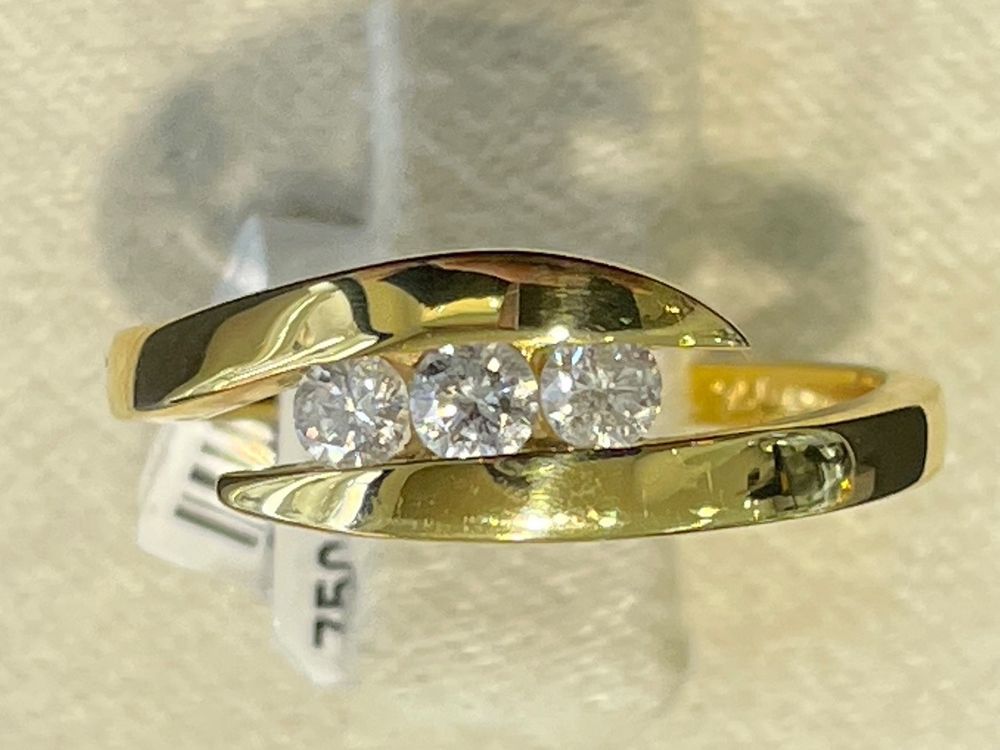 RING 750/18K Gold mit 3xDiamant 0,27ct H/SI (Neu (gemäss Beschreibung ...