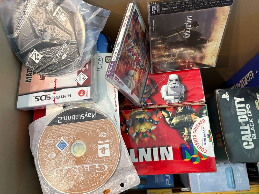 Diverse fast alle leere verpackungen zu videospiele konsolen (Defekt ...
