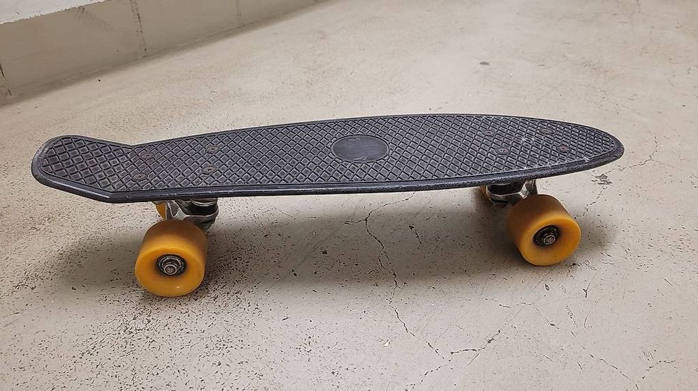 Pennyboard (Gebraucht) in Greifensee für CHF 5 – mit Lieferung auf ...