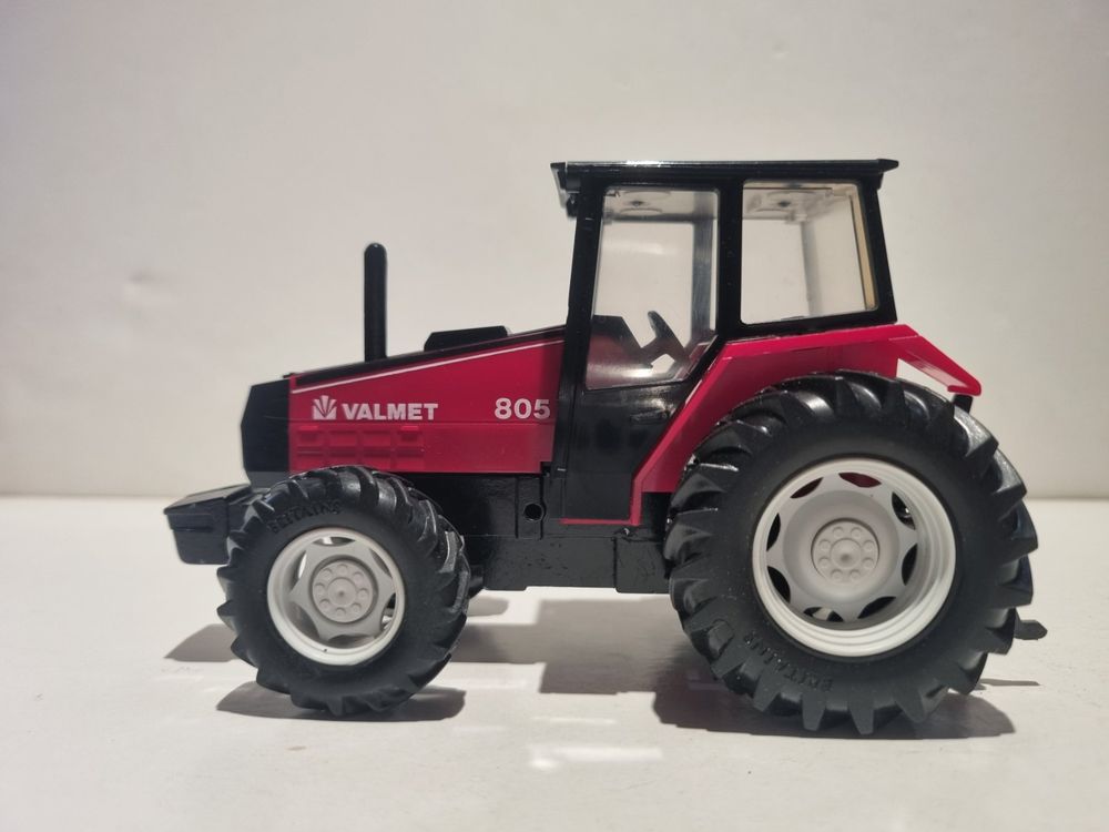Britains, tracteur/Traktor Valmet 805, Nr. 9515B | Kaufen auf Ricardo