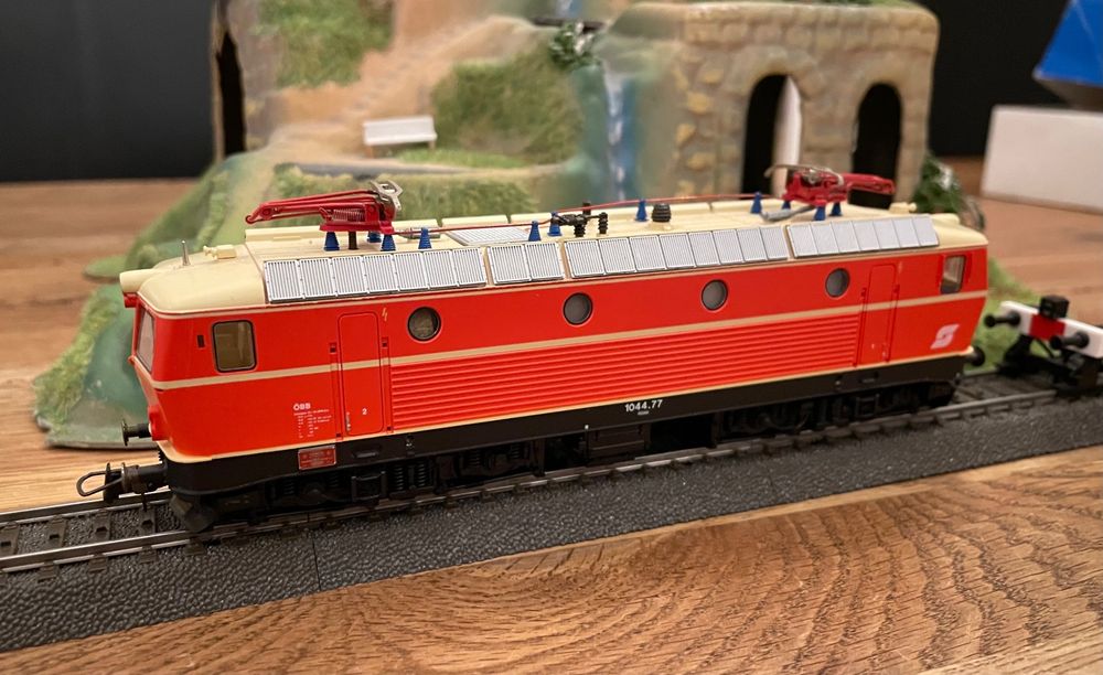 Roco ÖBB 1044 orange / AC (Gebraucht) in Tägerwilen für CHF 51 – mit ...