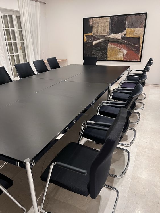 Table de conférence design et moderne accomp. de 20 chaises (Gebraucht ...