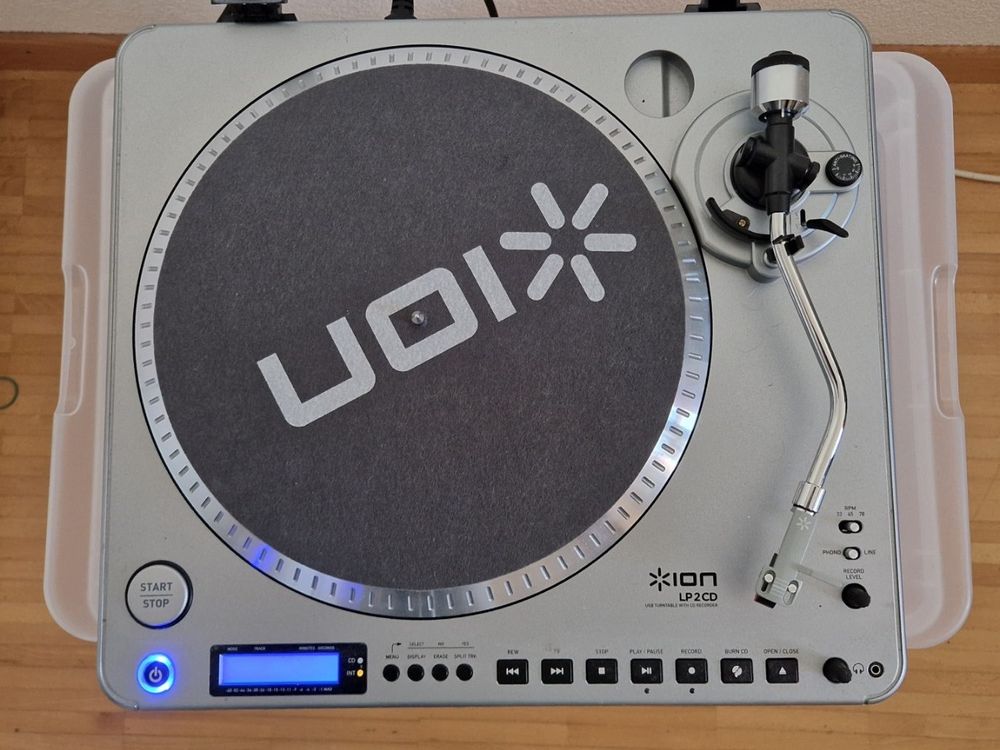 Ion Audio LP 2 CD USB-Plattenspieler mit CD-Brenner | Kaufen auf Ricardo