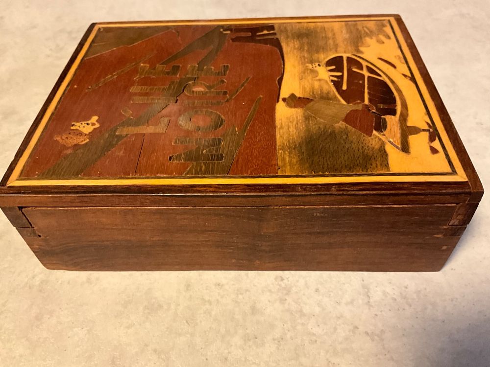 Tintin: Boîte en bois - Île noire (D'occasion) à Agriswil pour CHF 25 ...