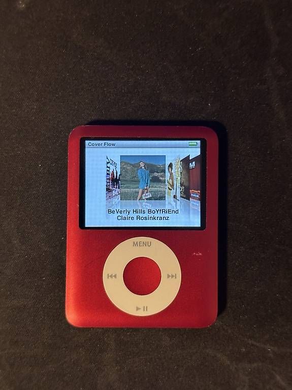 iPod Nano 3. Gen "Red" 8 GB + Zubehör (Usato) a Brüttisellen per CHF ...