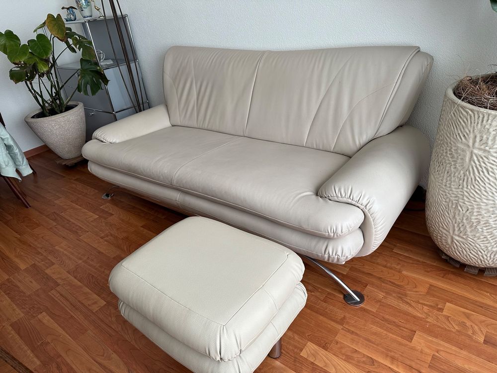 Leder Sofa beige und Hocker | Kaufen auf Ricardo