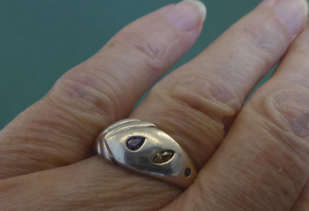 Ring 925 Silber wir gehen von synthetischen Steinchen aus (Gebraucht ...