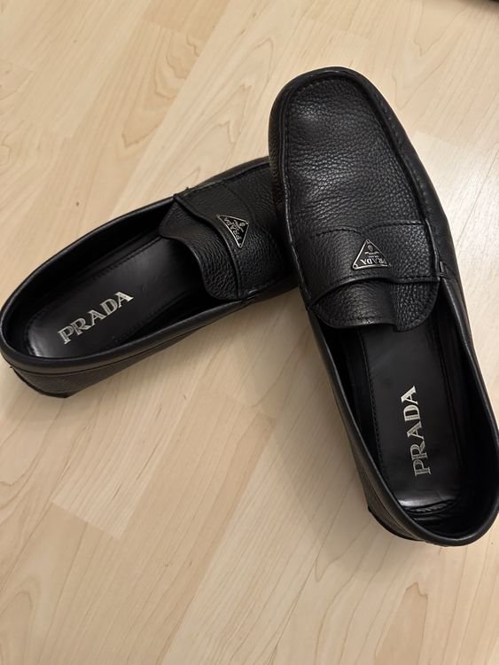 Elegantes Prada Schuhe Mann Bild