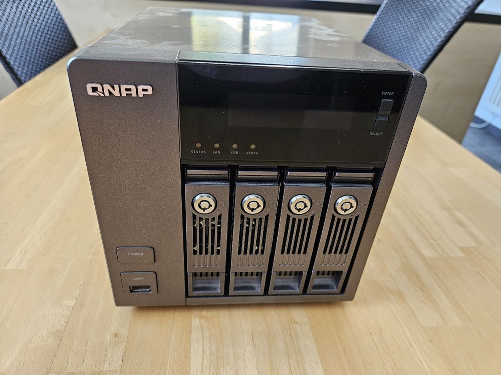 QNAP TS-419P NAS Server ohne HD's und ohne Netzteil (Gebraucht) in Entlebuch für CHF 1 – nur ...