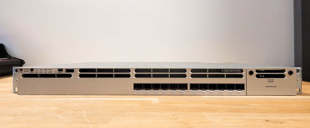 Switch CISCO Catalyst C3850 refurbished (Gebraucht) in Manno für CHF ...