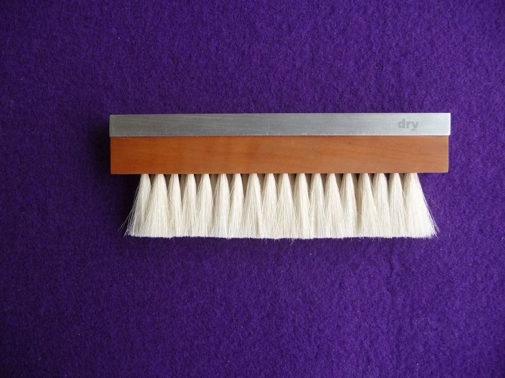 Schallplattenbürste Ziegenhaar Levin Design Solingen (Gebraucht) in ...