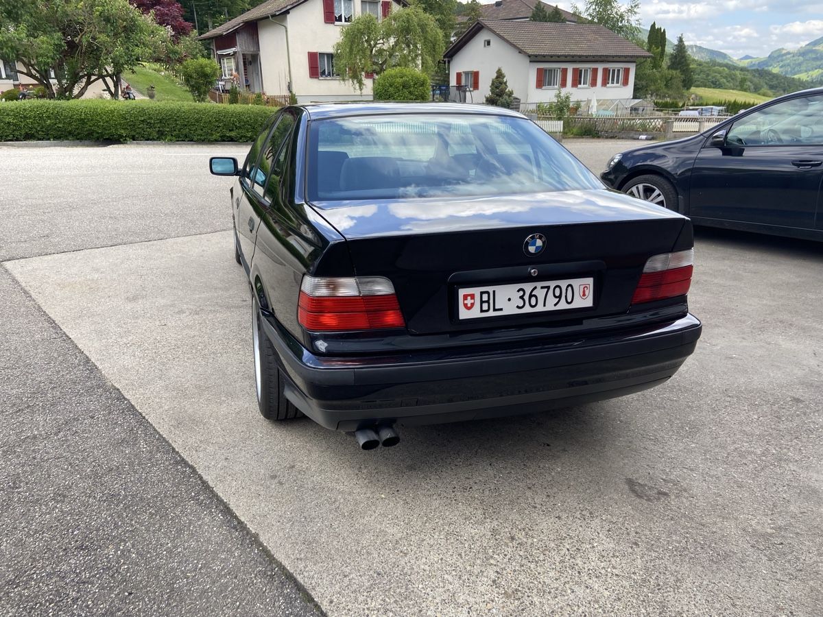 BMW E36 328i Limousine Cosmosschwarz (Gebraucht) in Füllinsdorf für CHF 8900 – nur Abholung auf ...