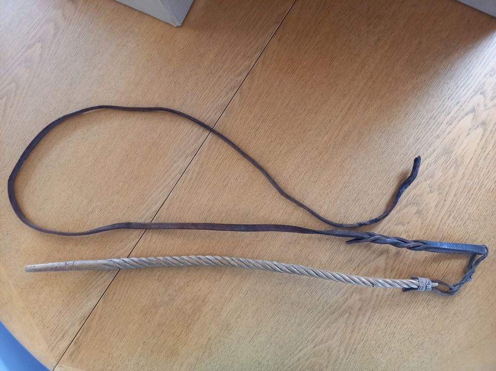 Cravache ancienne, fouet en bois tressé et lanière en cuir | Kaufen auf ...