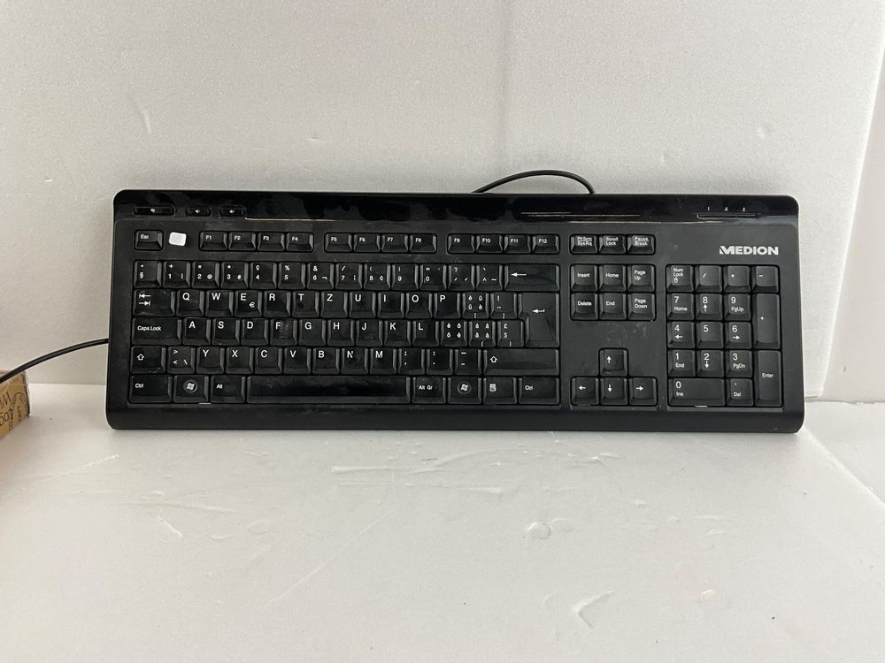 Medion Keyboard defekt for Bastler (Defekt) in Stäfa für CHF 5 – mit ...