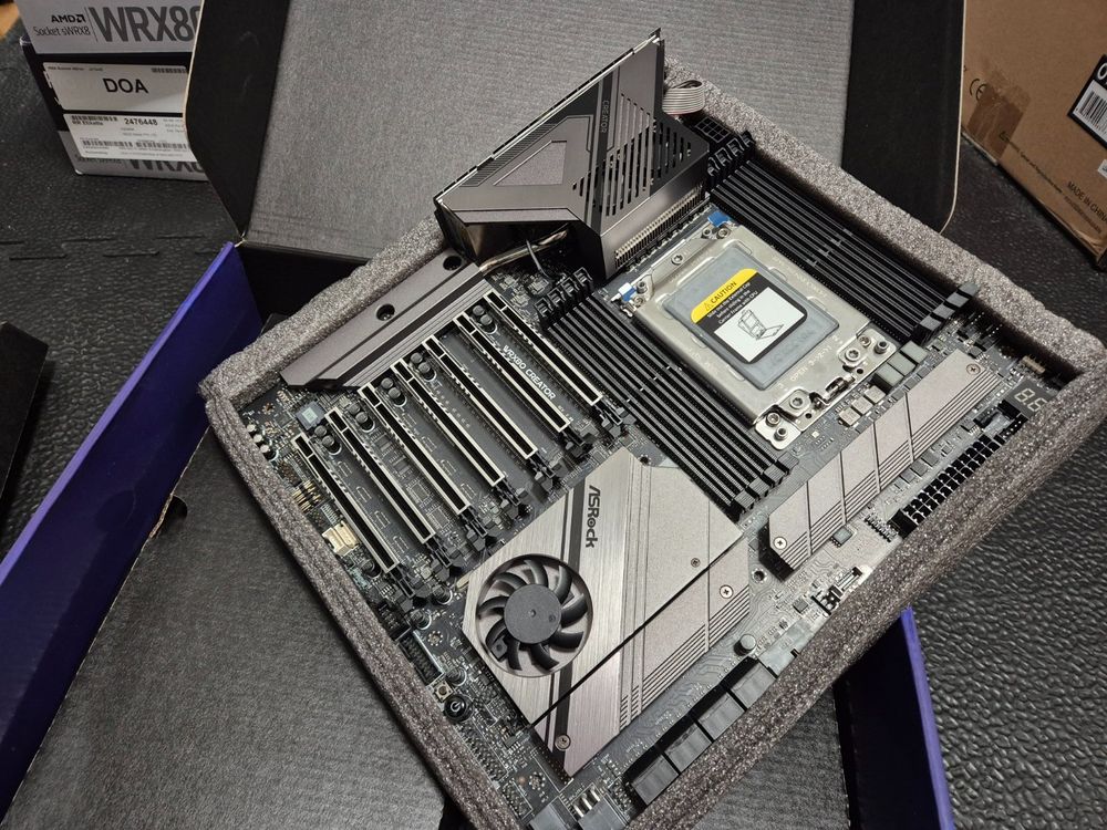 AMD WRX80-Set: alles von 2025, PCIe-Reserven (D'occasion) à Luzern pour ...