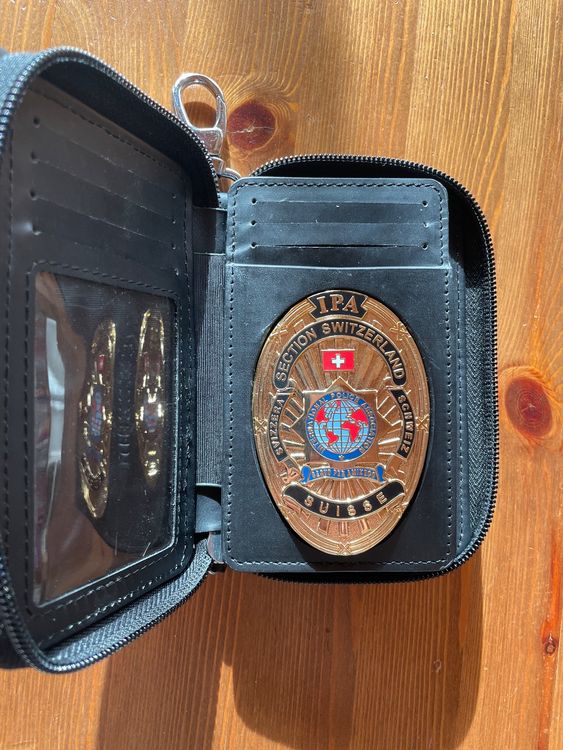 Gürteltasche mit IPA Metal Badge | Kaufen auf Ricardo